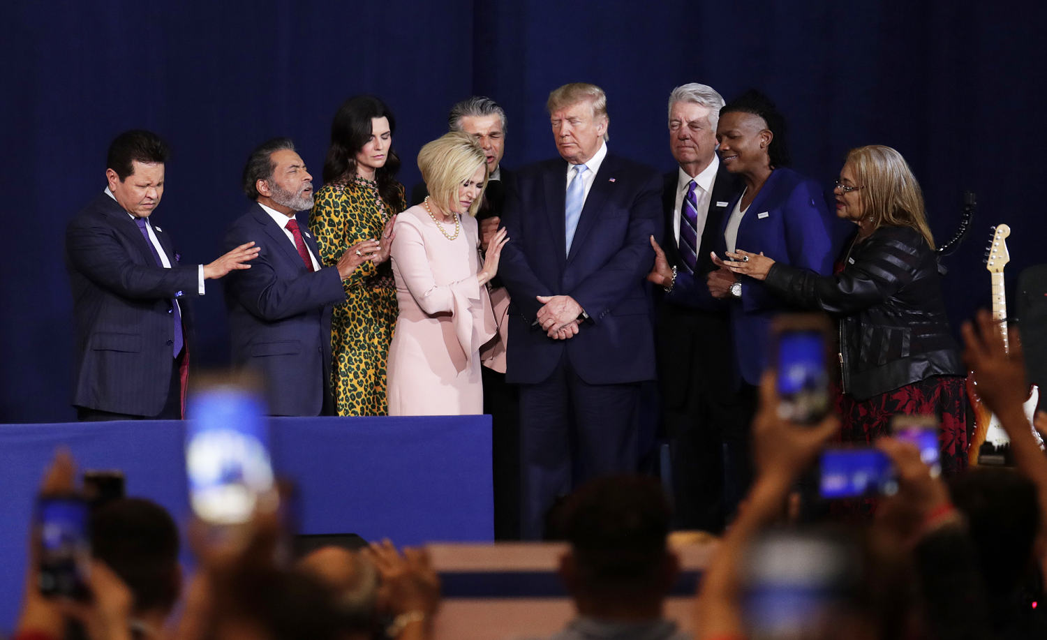 Trump's talk of heaven and hate tests his evangelical followers