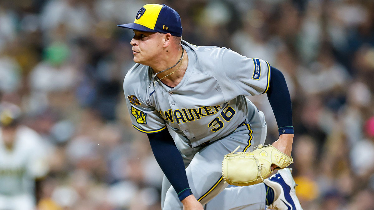 Brewers make roster swap for NLCS vs. Dodgers