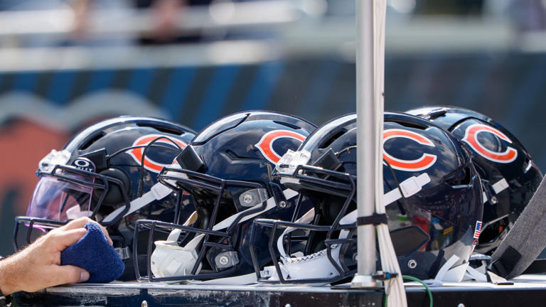 Bears elevate K Jake Moody, DL Jonathan Ford for Monday vs. Commanders