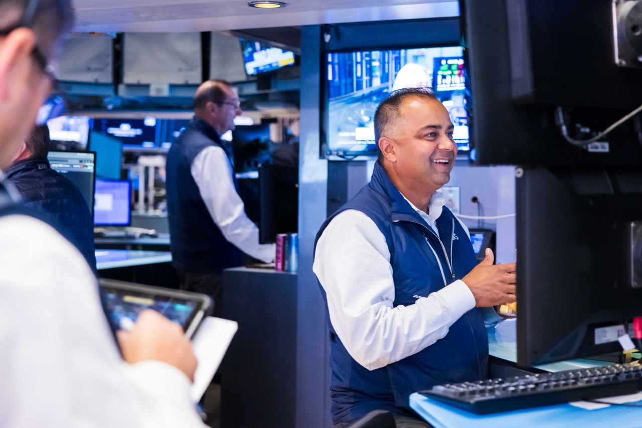 Silver tops $75 as precious metals extend record run