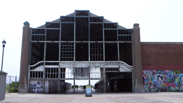 Take a summer tour and see Bruce Springsteen's homes, schools and more ...