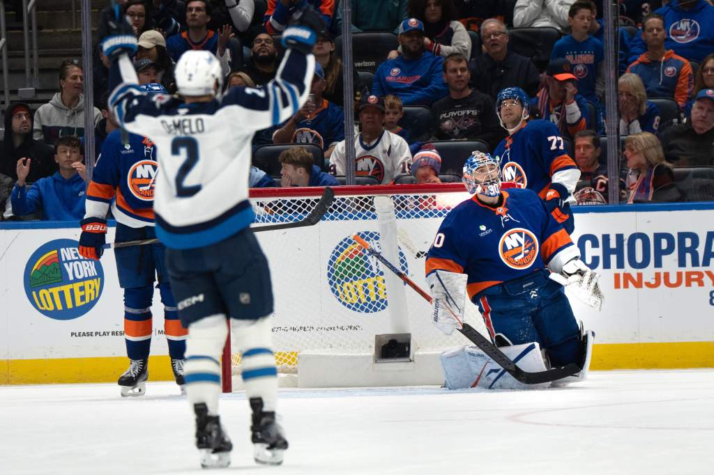 Winnipeg Jets pick up 5-2 road win over Islanders