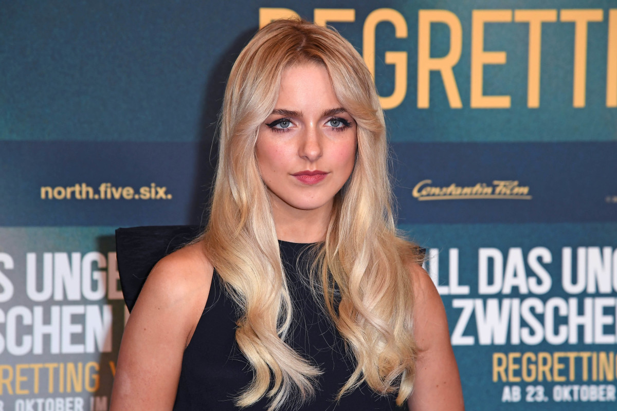 Former 'Young Sheldon' Star, 19, Rocks the Red Carpet in Stylish Two ...