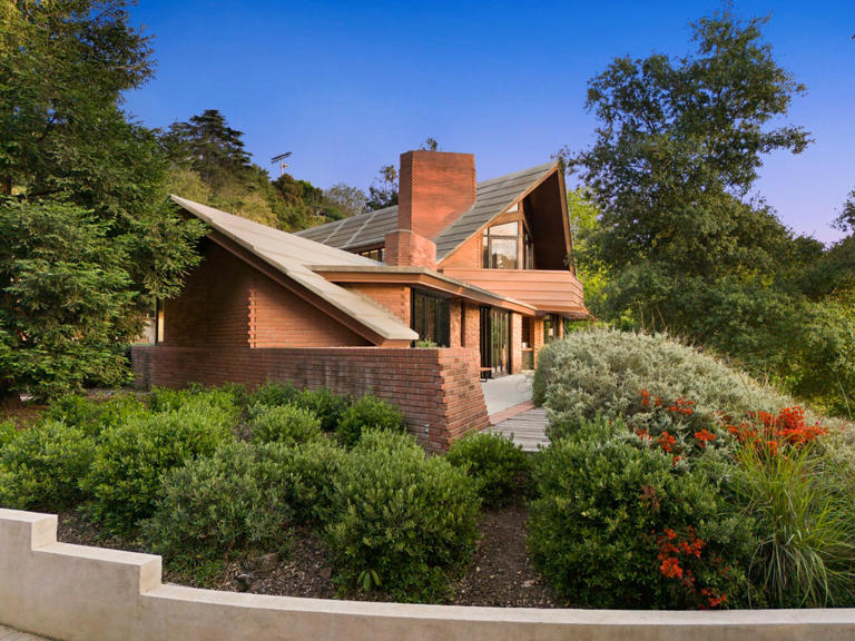 Look Inside Diane Keaton’s Former Midcentury-Modern Home, Designed By ...