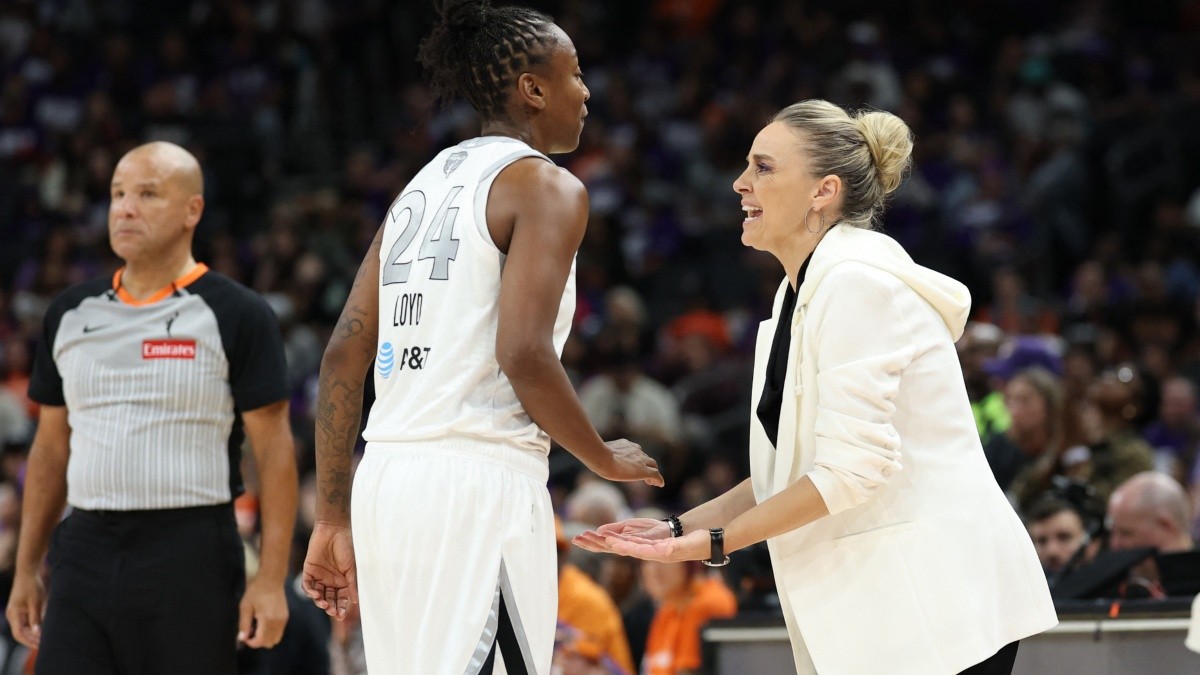 WNBA: Las Vegas Aces Coach Becky Hammon Proposed to Lead NBA Team