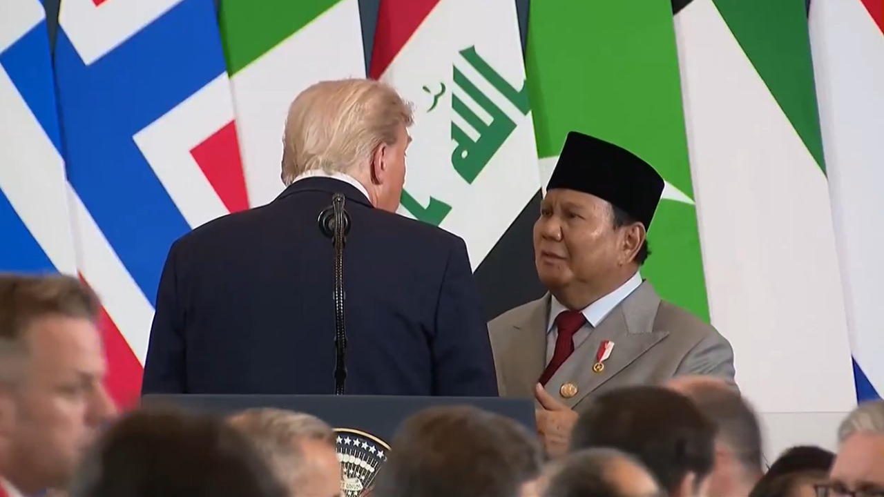 WATCH: Trump Caught On Hot Mic Discussing Family Business With ...