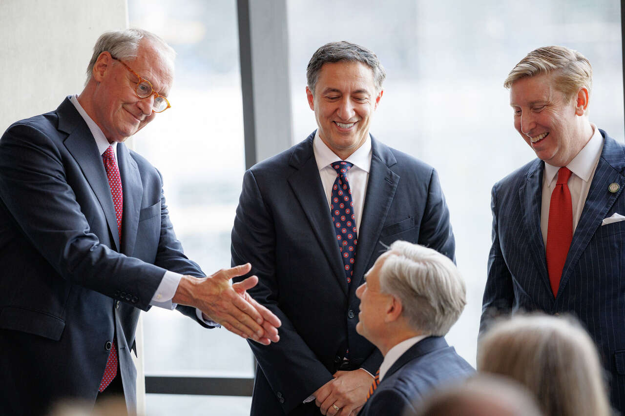 UTSA president lends support to Project Marvel, new Spurs arena