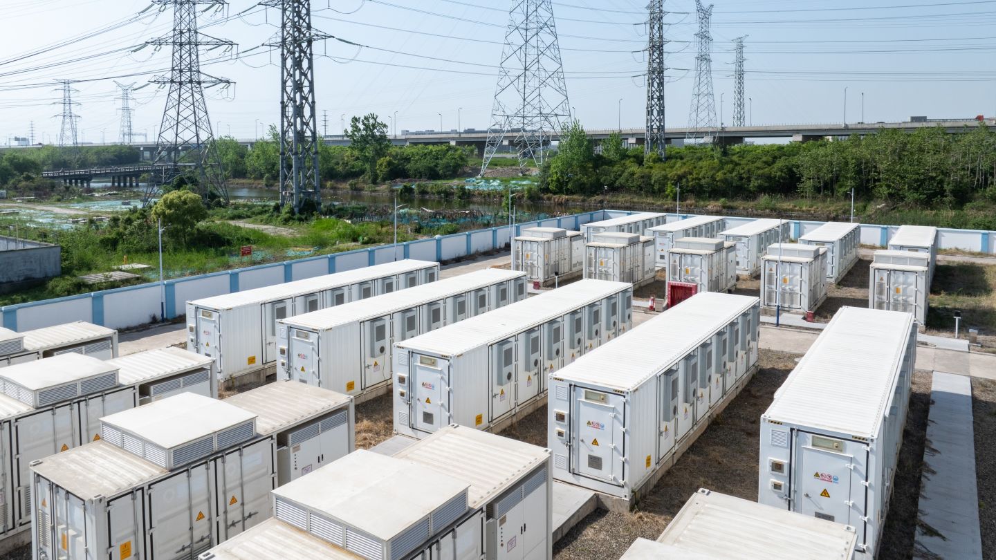 GoldenPeaks and Envision sign MoU to deploy BESS projects in Europe