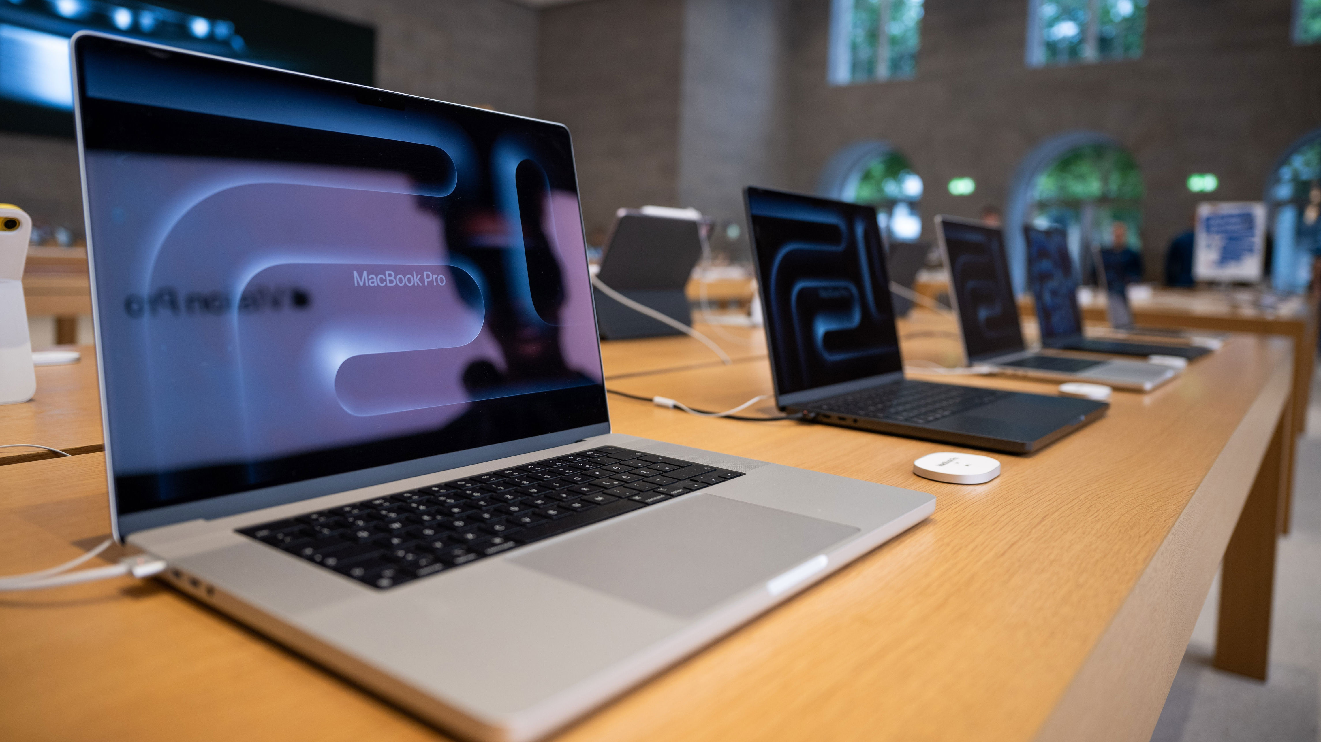 Apple Teases M5 MacBook Pro, 2 More Devices Expected Soon