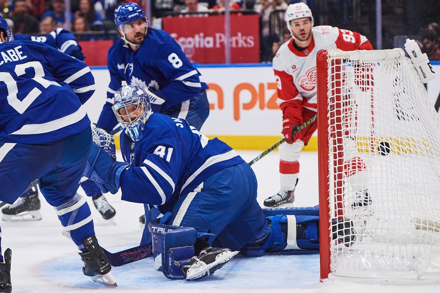 Appleton scores winner, Talbot stands tall as Red Wings top Maple Leafs