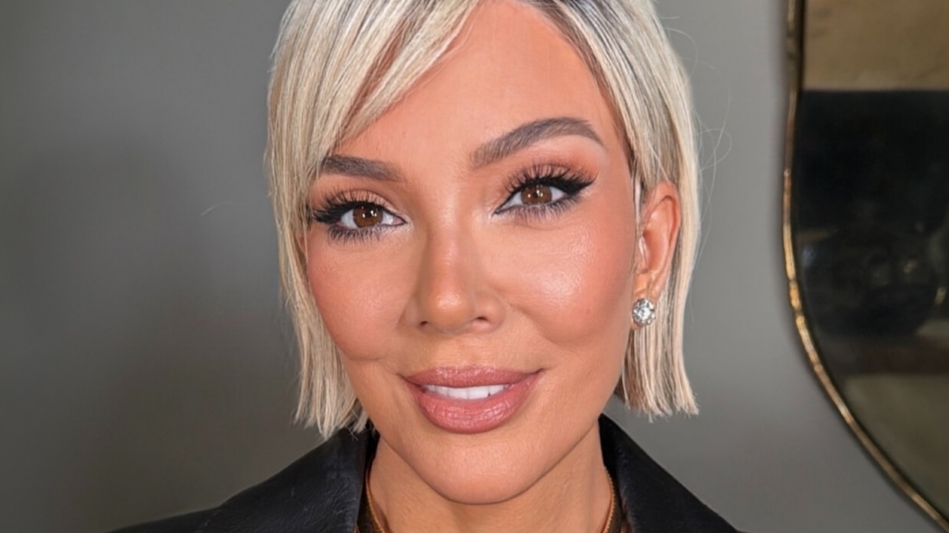 W wieku 69 lat Kris Jenner odważyła się na platynowy blond i podzieliła ...