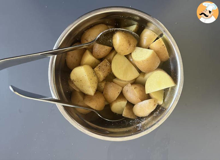Patatas asadas al horno, el acompañamiento perfecto para tus platos