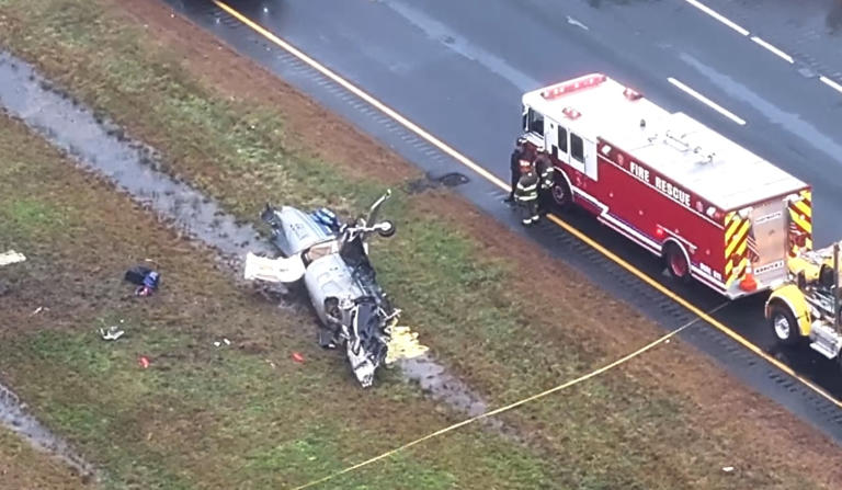 DA identifies 2 people killed in plane crash on major Massachusetts highway