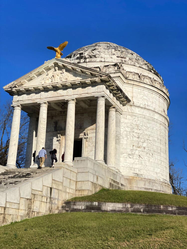 Mississippi’s Great River Road: A Road Trip Adventure