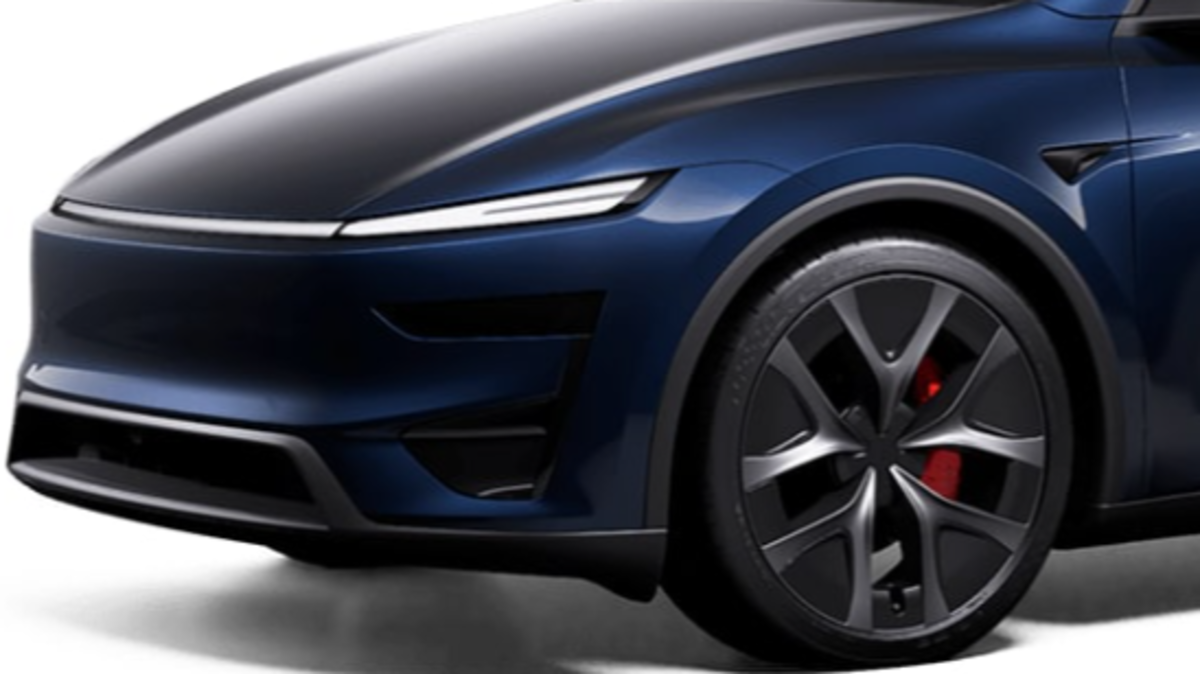 Tesla’s New Marine Blue Model Y Looks Stunning — But Paint Alone Won’t ...