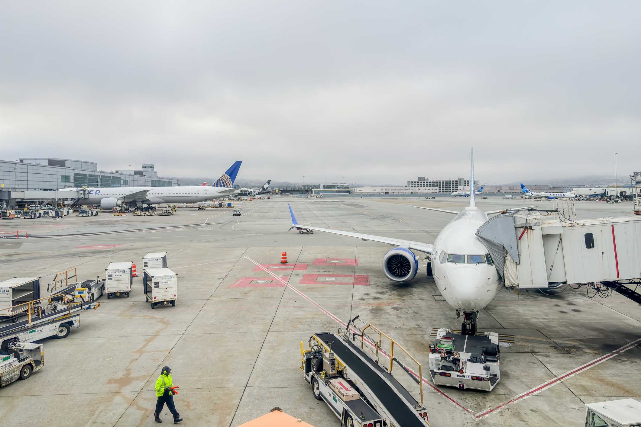 Hundreds of flight delays hit SFO as storm rolls into California ...