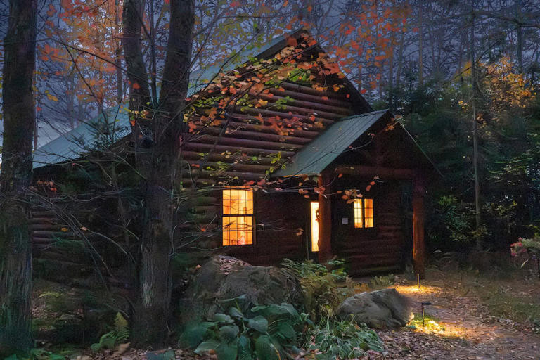A Peaceful Retreat at Robert Frost Mountain Cabins in Ripton, Vermont