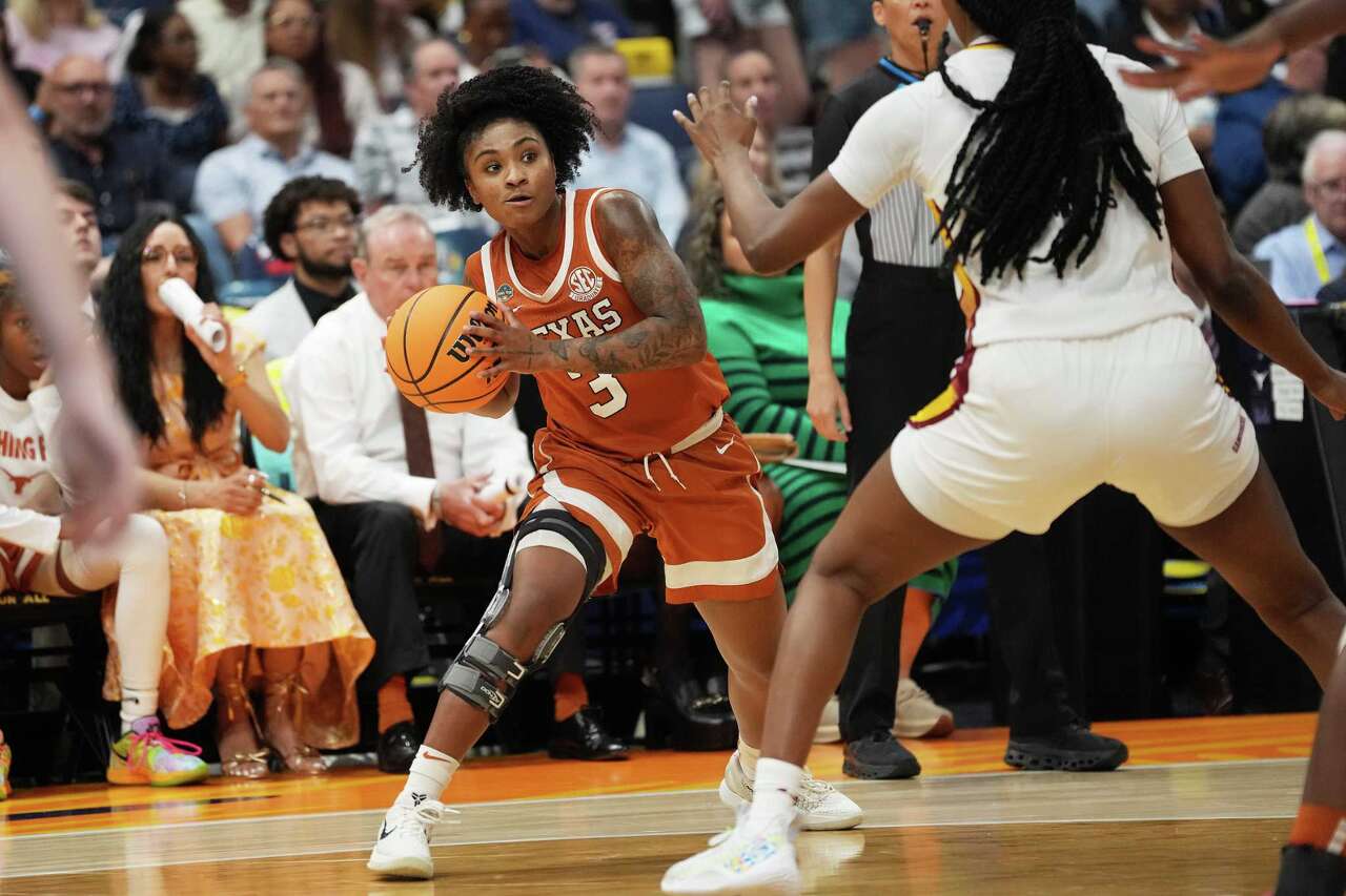 What makes Rori Harmon a great point guard? We asked her Texas teammates.