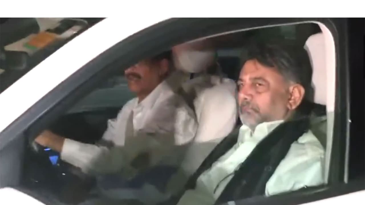 Karnataka CM Siddaramaiah Hosts Cabinet Dinner Ahead of BBMP, ZP, TP Elections