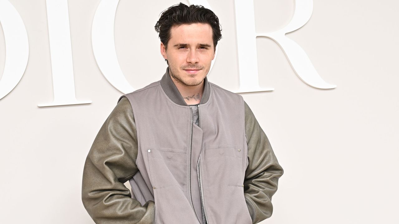 Brooklyn Beckham’s ‘Clinical’ Kitchen Cabinet Color Is a Timeless ...
