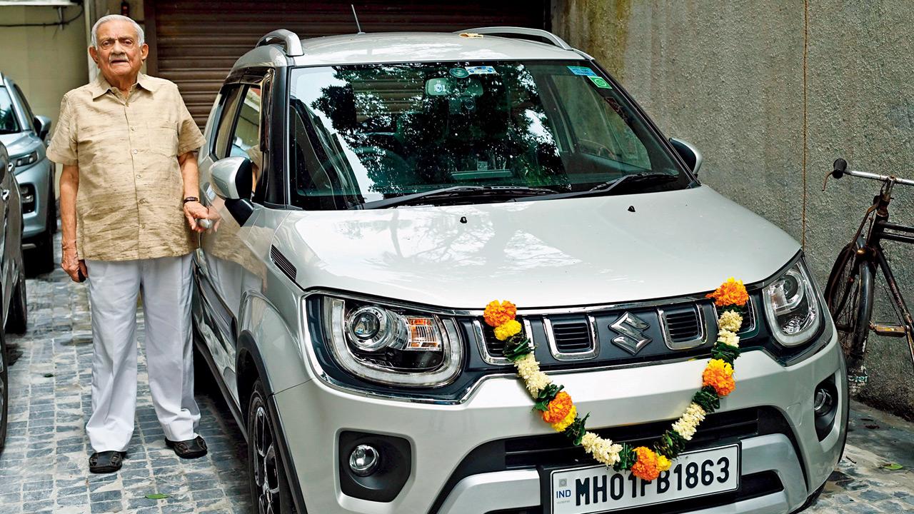 Meet the 95-year-old Mumbaikar who has been driving safely for 77 years