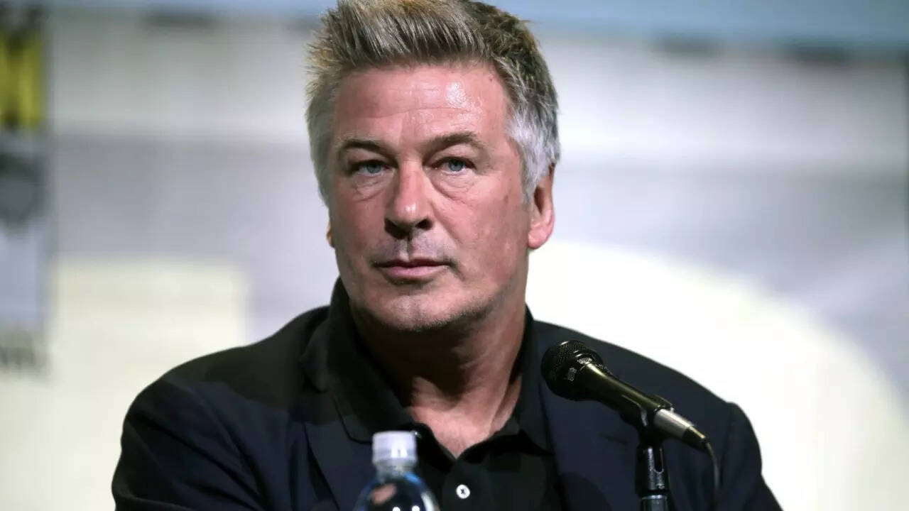 Alec Baldwin crashes Range Rover in The Hamptons: Inside the health ...