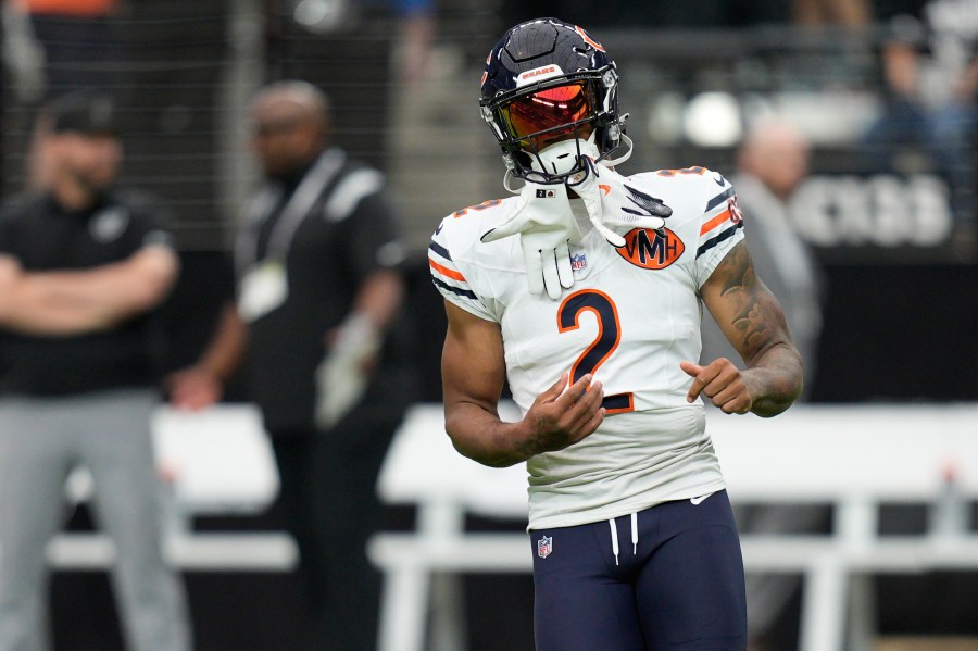 DJ Moore hospitalized with groin injury after Bears last-minute win in ...
