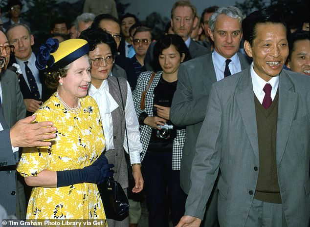 Did the Queen break Royal protocol to criticise Margaret Thatcher?