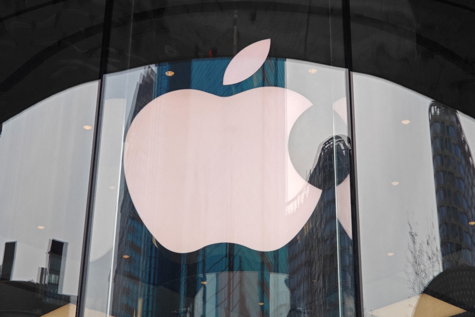 Apple inwestuje w Polsce. Na północy Polski powstaje farma fotowoltaiczna