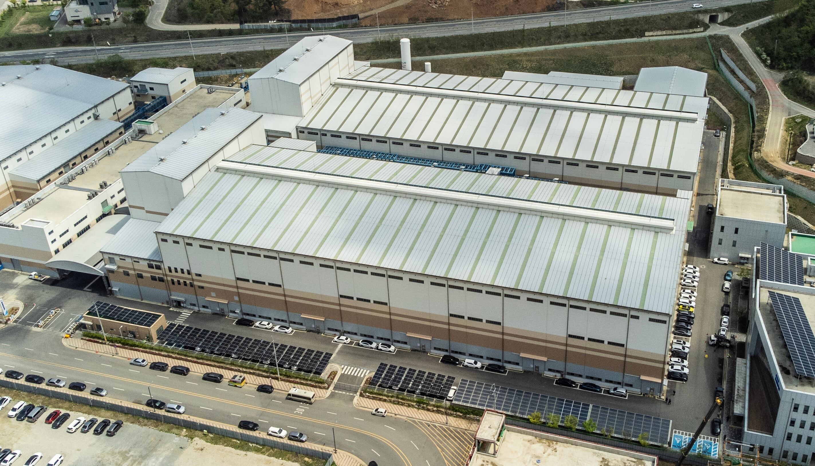 POSCO Future M Secures 671 Billion Won Natural Graphite Anode Contract