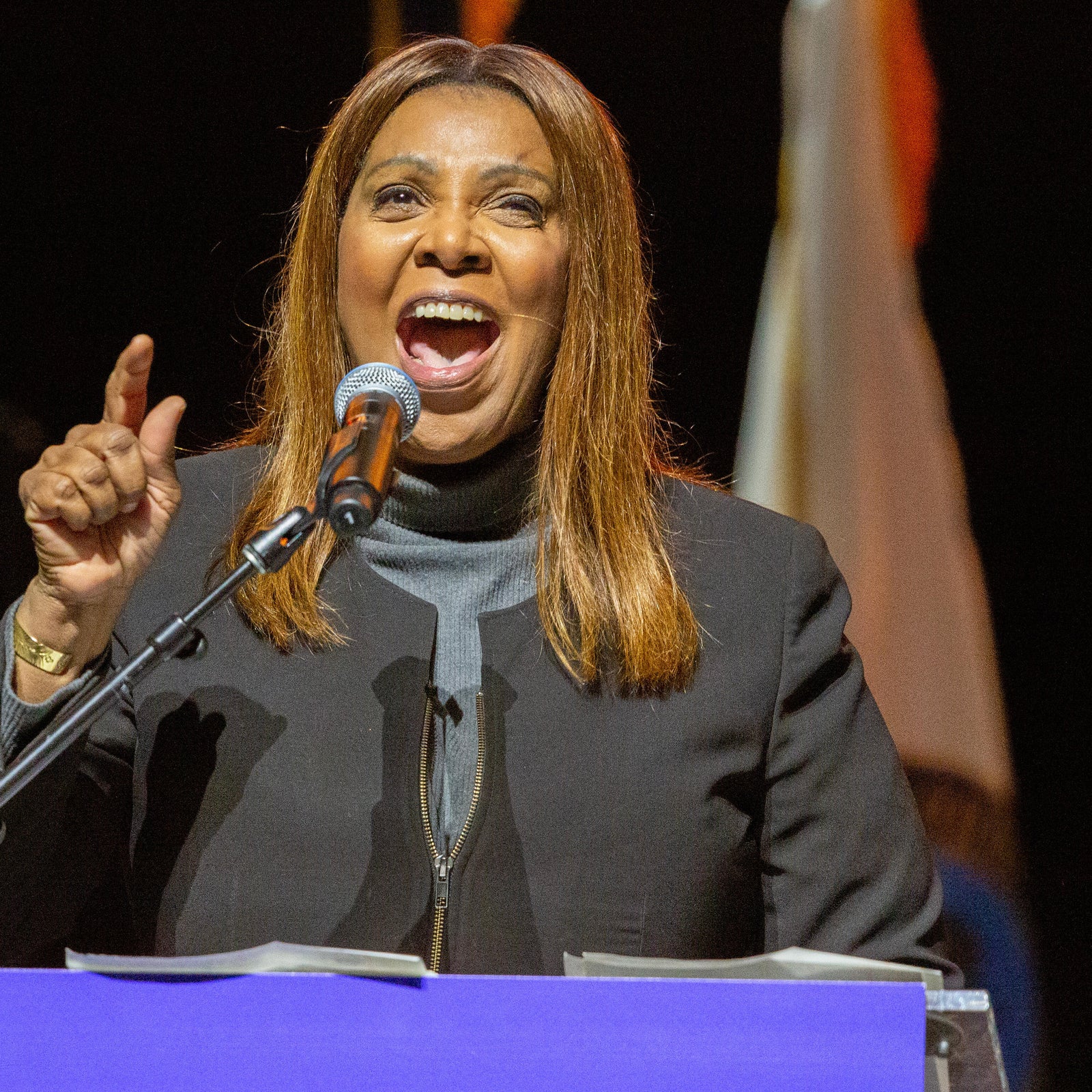 Letitia James gets standing ovation at Mamdani rally after indictment