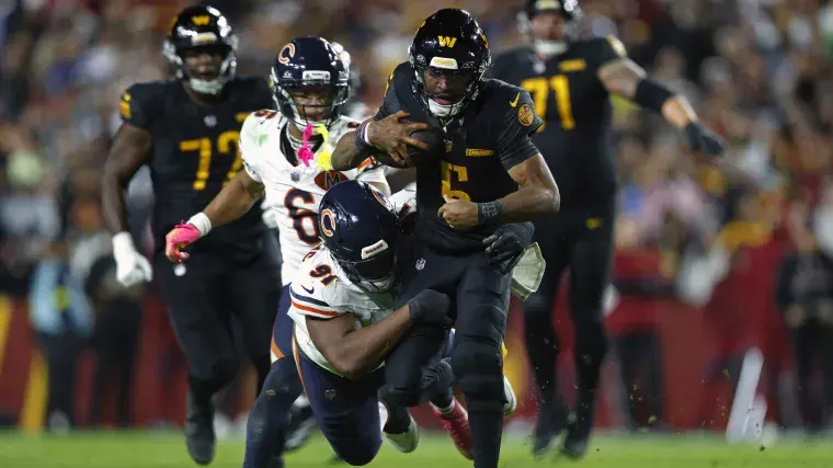 How Jayden Daniels' fumble on botched handoff set up game-winning drive ...