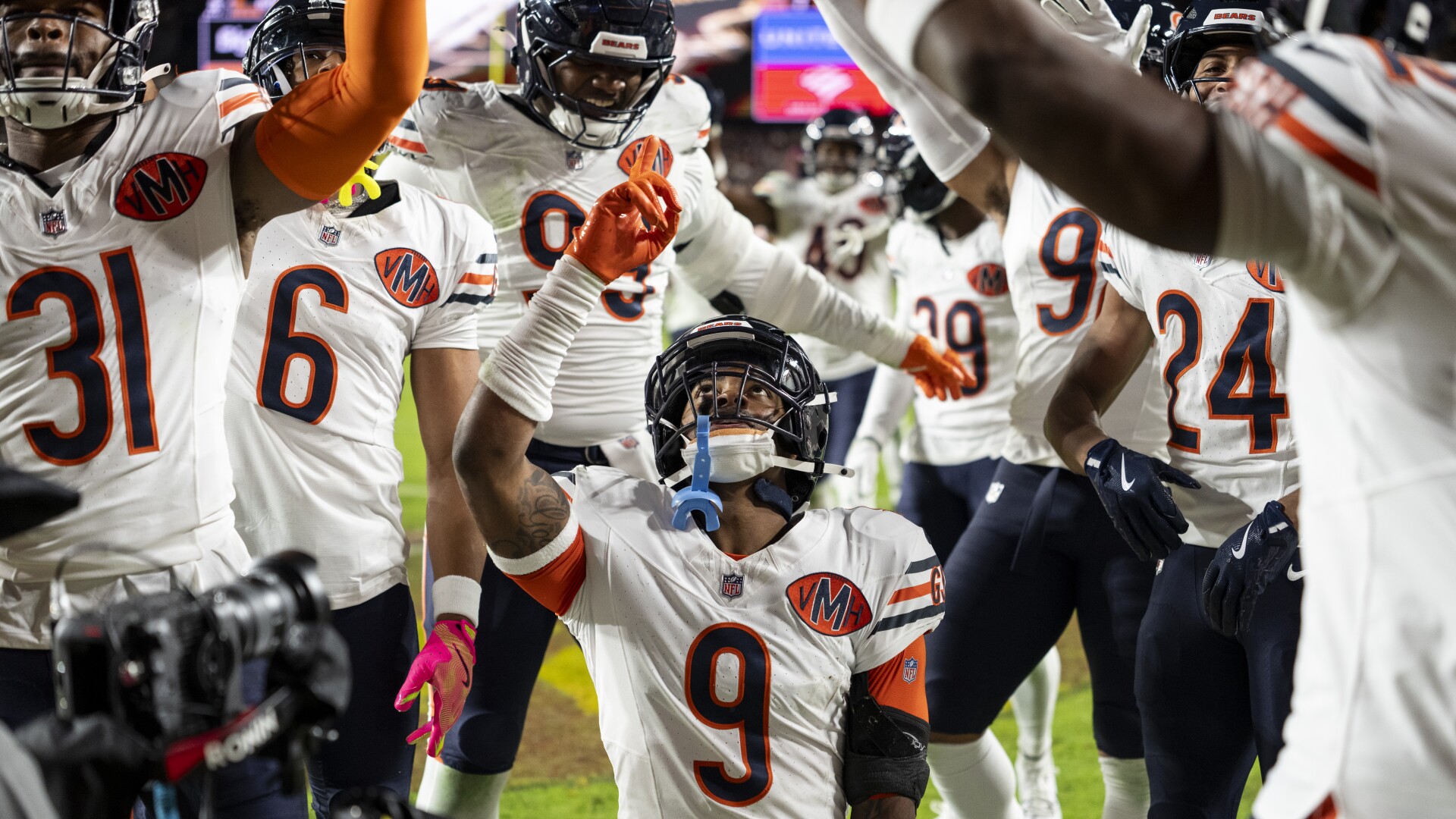 Monday Night Football: Bears knock off Commanders 25-24 on last-play FG