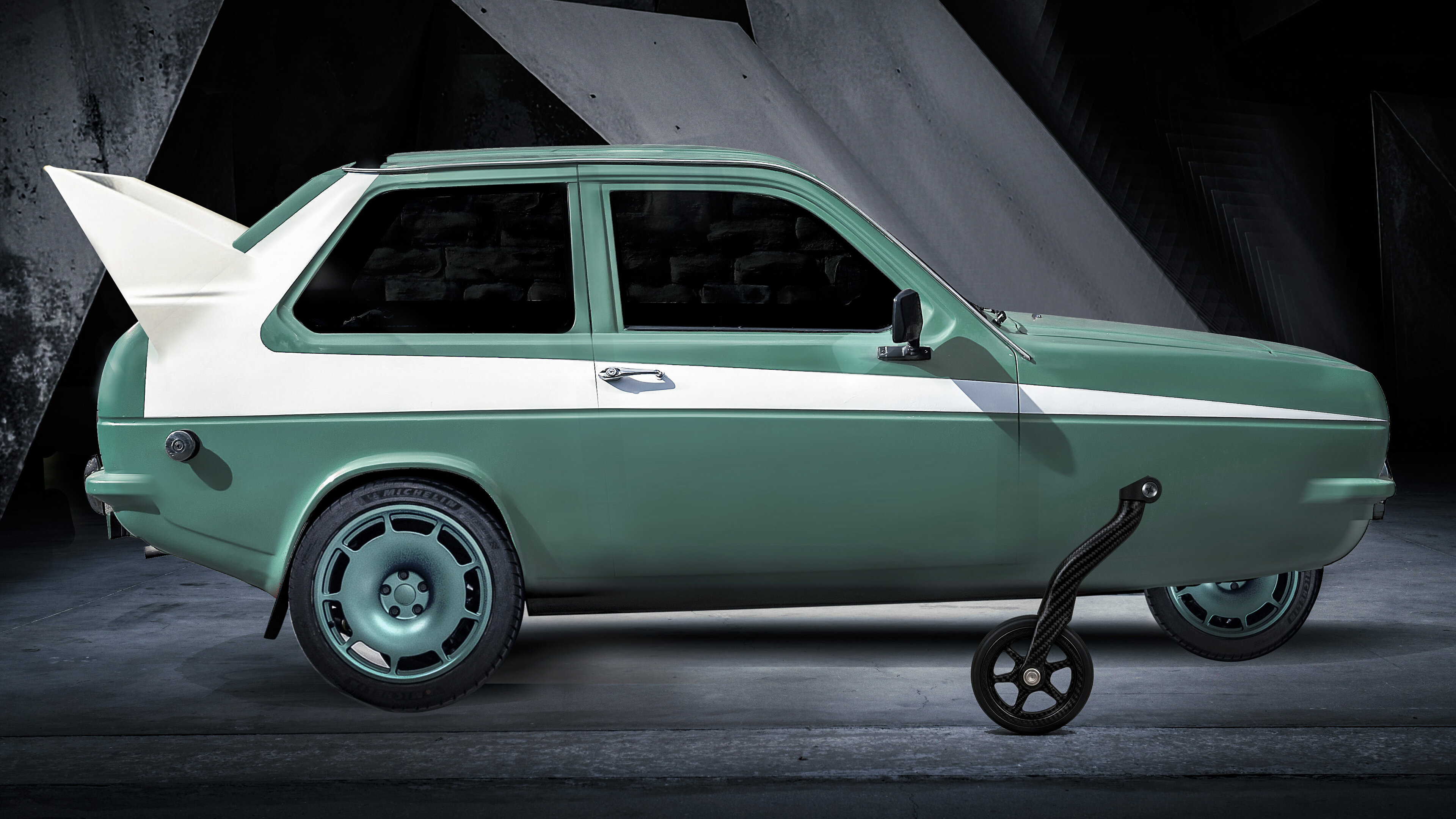 Report: ‘remastered’ Reliant Robin with carbon fibre stabilisers will ...