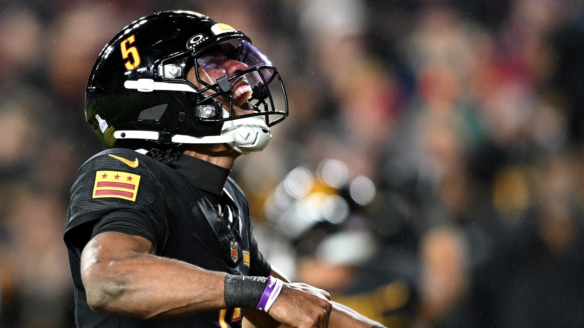 Jayden Daniels, Caleb Williams trade TD throws as Commanders lead Bears ...