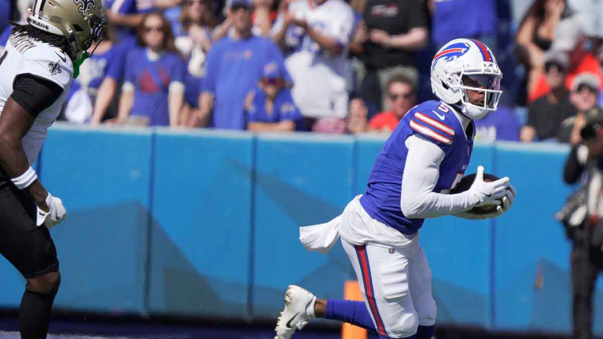 Bills’ Josh Palmer goes down after Falcons hip-drop tackle on MNF