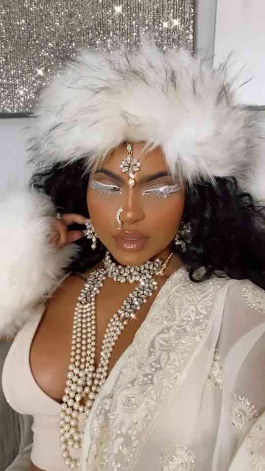 From Day to Night: Outfit Transformation