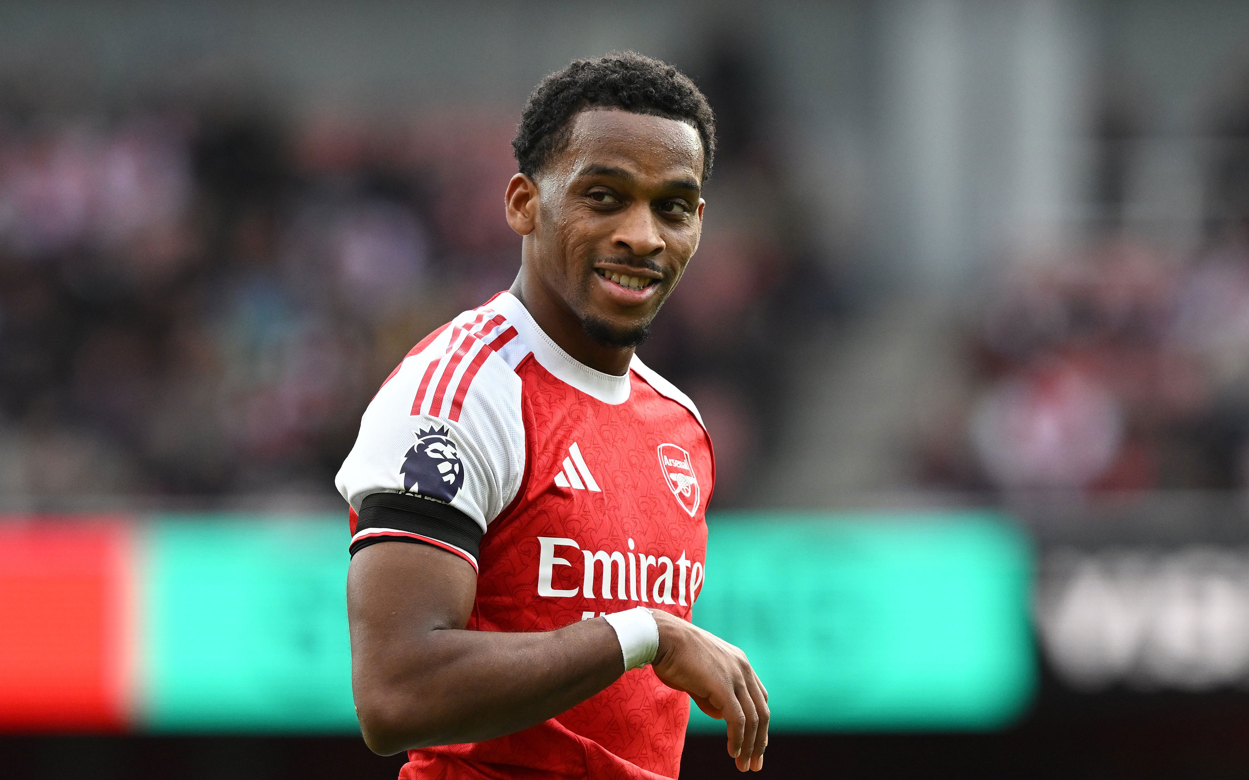 Arsenal boost biggest weapon as ‘phenomenal’ star sparks contract talks