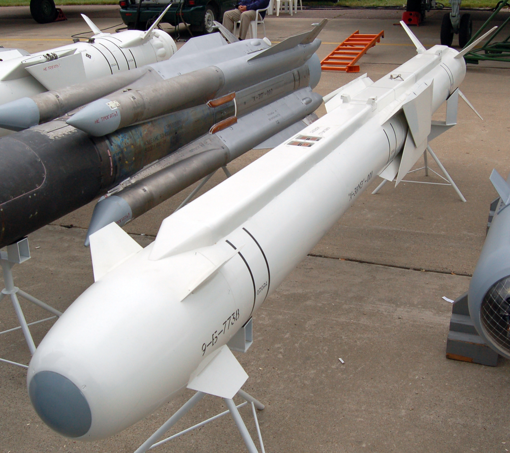 Grom-E1 Glide Bomb Strike on Dnipro Signals Air Defense Strain