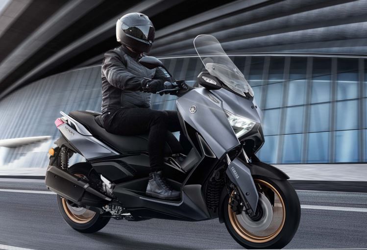 Berfitur Canggih, Cocok Buat Touring, Cek Harga Yamaha XMAX 250 Oktober ...