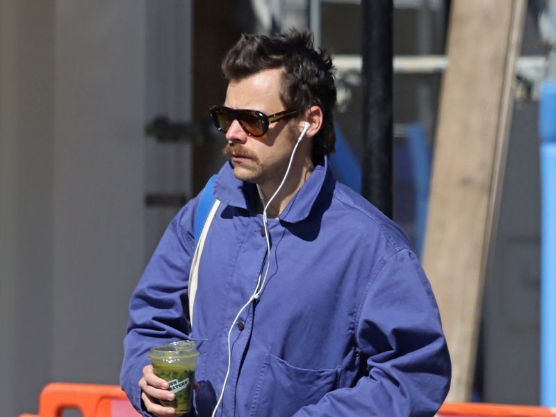 Harry Styles’ Nike-Sneaker sind im Herbst 2025 das Must-have für Stil ...