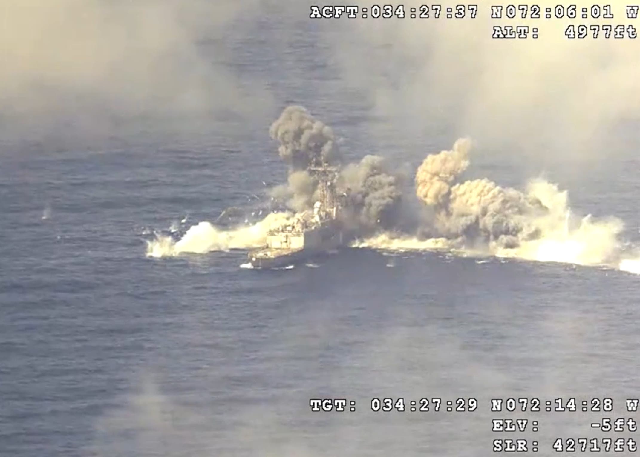 Video shows US Navy sinking warship