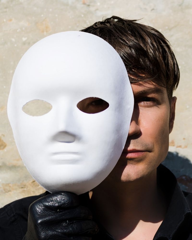 If He Does These 10 Things, SORRY Ladies, But He’s Simply Not Into You ...