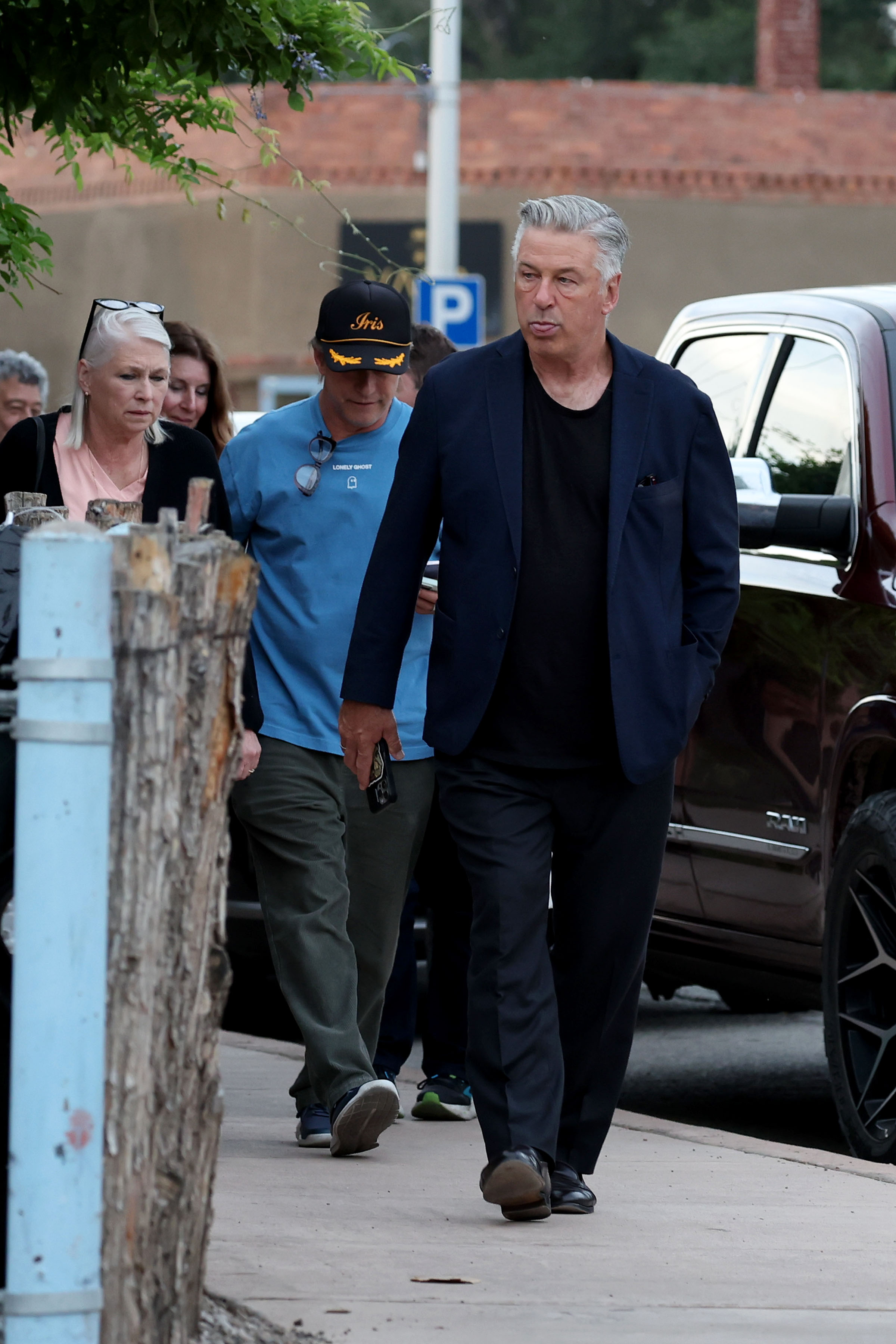 Alec Baldwin y su hermano Stephen sufren un accidente de tráfico: así ...