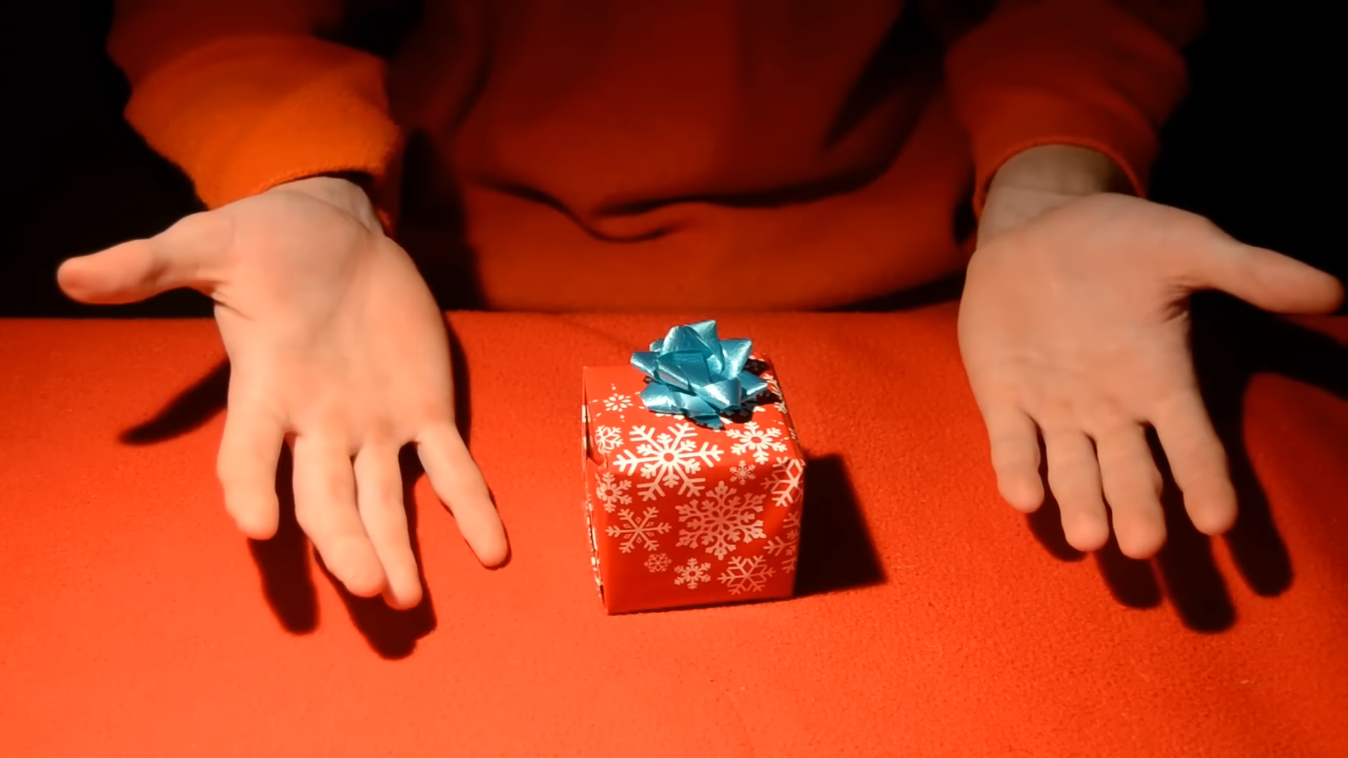Impress your friends with these 4 Christmas magic tricks