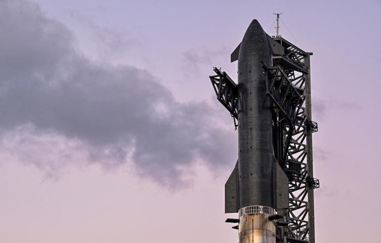 SpaceX to work on 'simplified' Starship plan for NASA. Will it launch ...