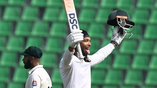 South Africa's Tony de Zorzi survives three LBWs, then adds insult to injury by smacking century ...