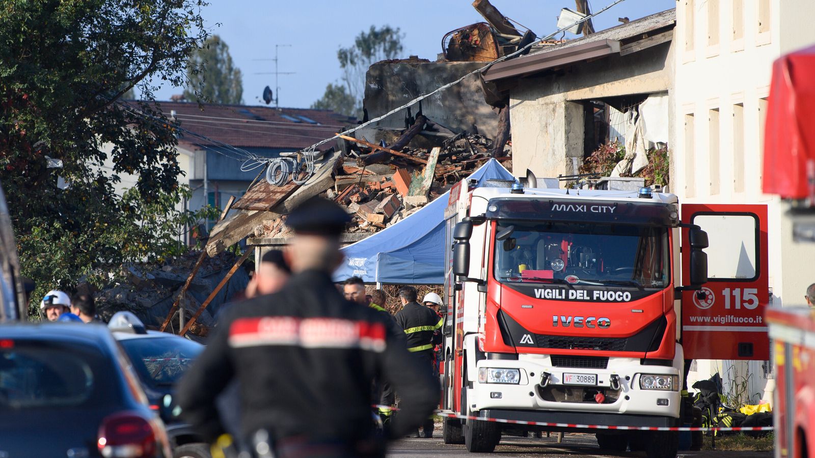 Police officers sent to evict three siblings killed in gas explosion in ...