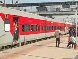 Indian Railways Launches Special Train for Festive Travelers
