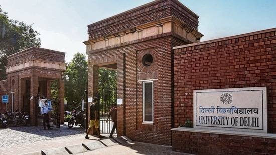 DU Recruitment: Delhi University announces 56 professor vacancies ...